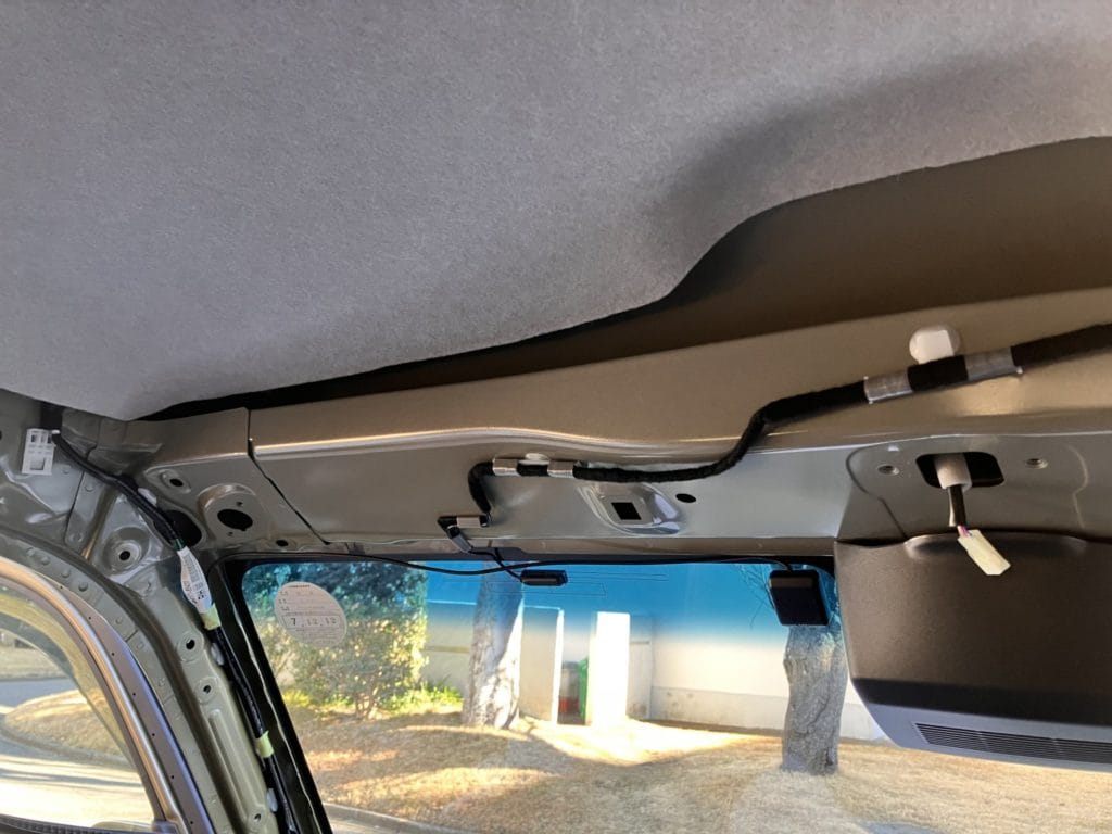 アトレー天井の断熱化──吸音材と格闘した背伸びDIY | Vanlife Mini｜軽バンで旅する小さな暮らし