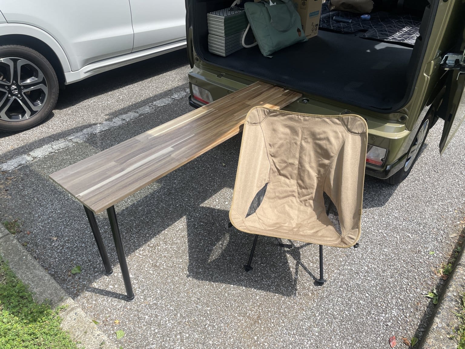 荷室を無駄なく使いたい！アトレーにぴったりのラゲッジボードを自作してみた | Vanlife Mini｜軽バンで旅する小さな暮らし